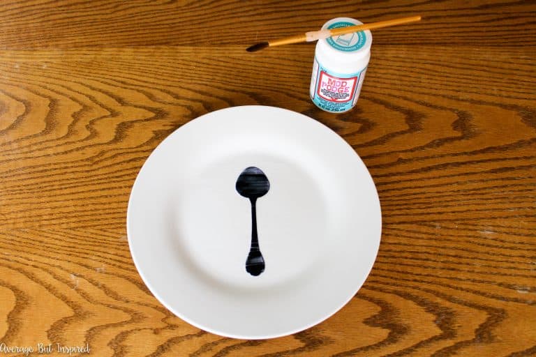 Dollar Store DIY Decorative Plates