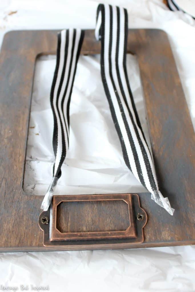 DIY Labeled Picture Frames