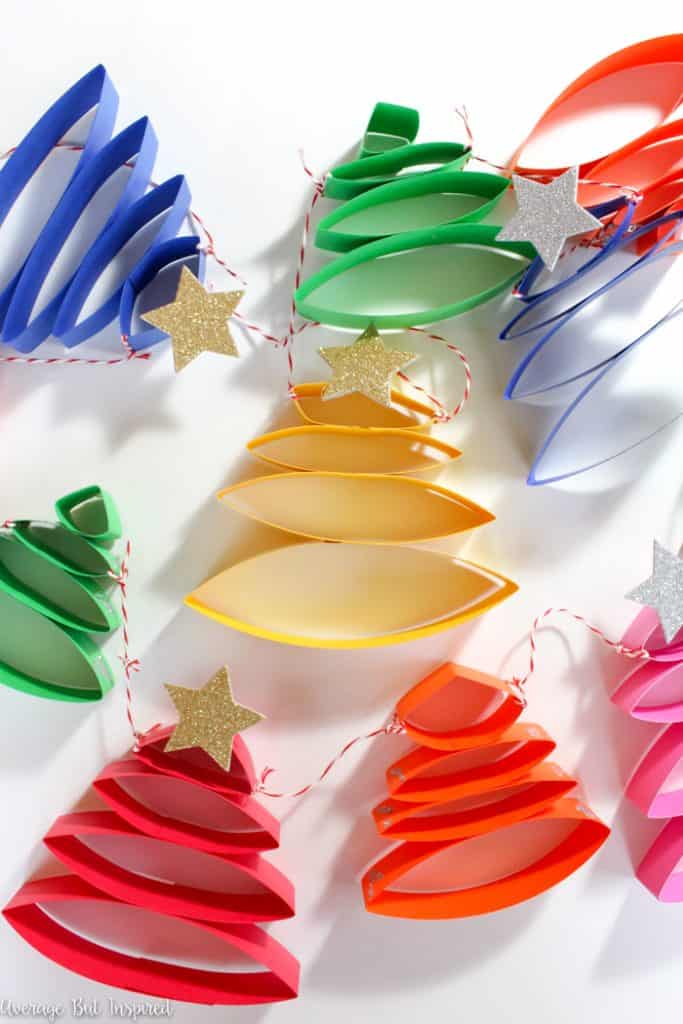 How To Make The Cutest Paper Christmas Tree Garland Average But Inspired