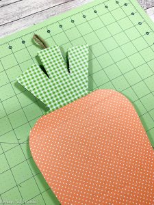 DIY Spring Door Hanger: Adorable Carrot Door Decor